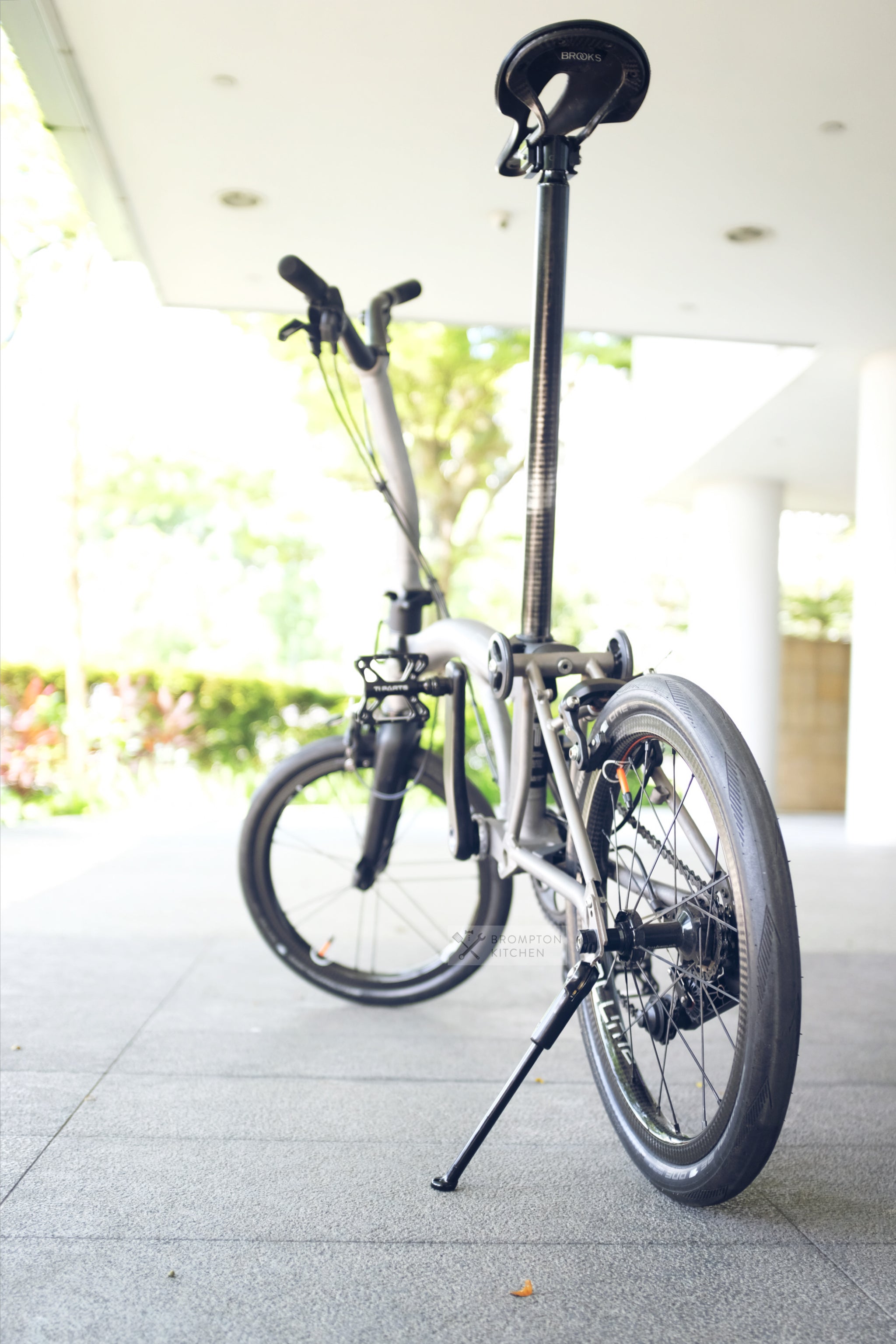Minoura side stand for ACPT line – Brompton Kitchen